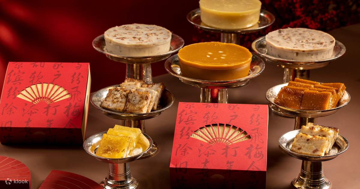 The Mandarin Cake Shop | White Lotus with Two Yolks, Egg Custard Mooncakes | Pickup at Central ...